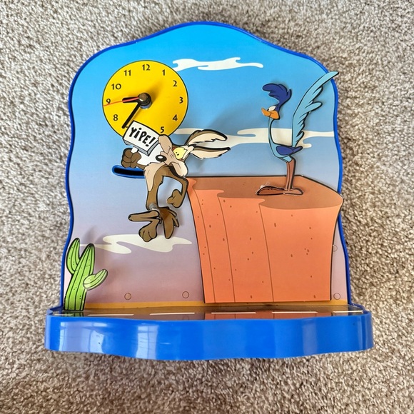 Other | Extremely Rare Looney Tunes Wile E Coyote Road Runner Moving ...